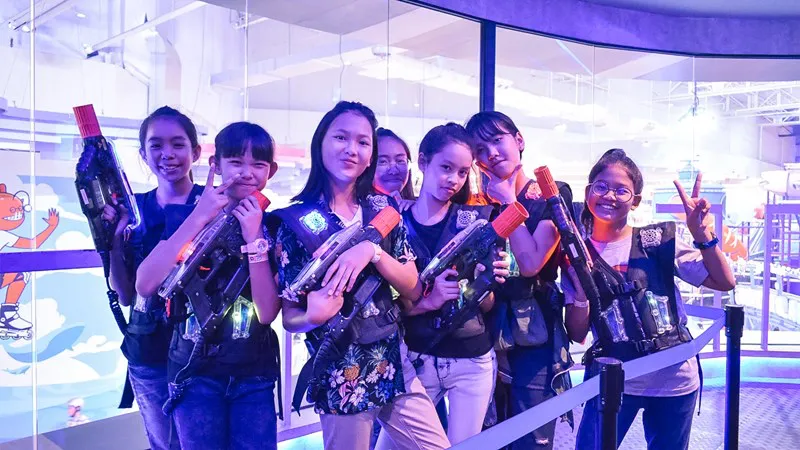เด็กๆ ไปแล้วจะติดใจ! เล่นยิงปืนเลเซอร์ โซน Laser Battle ที่ฮาเบอร์แลนด์